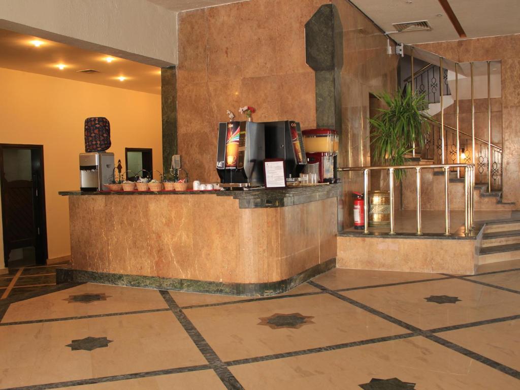 Marlin Inn - Marouska Travel